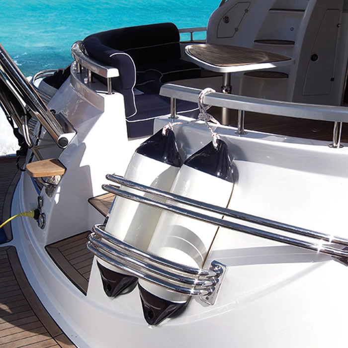 Polyform F1 fender (svart) - Seatronic